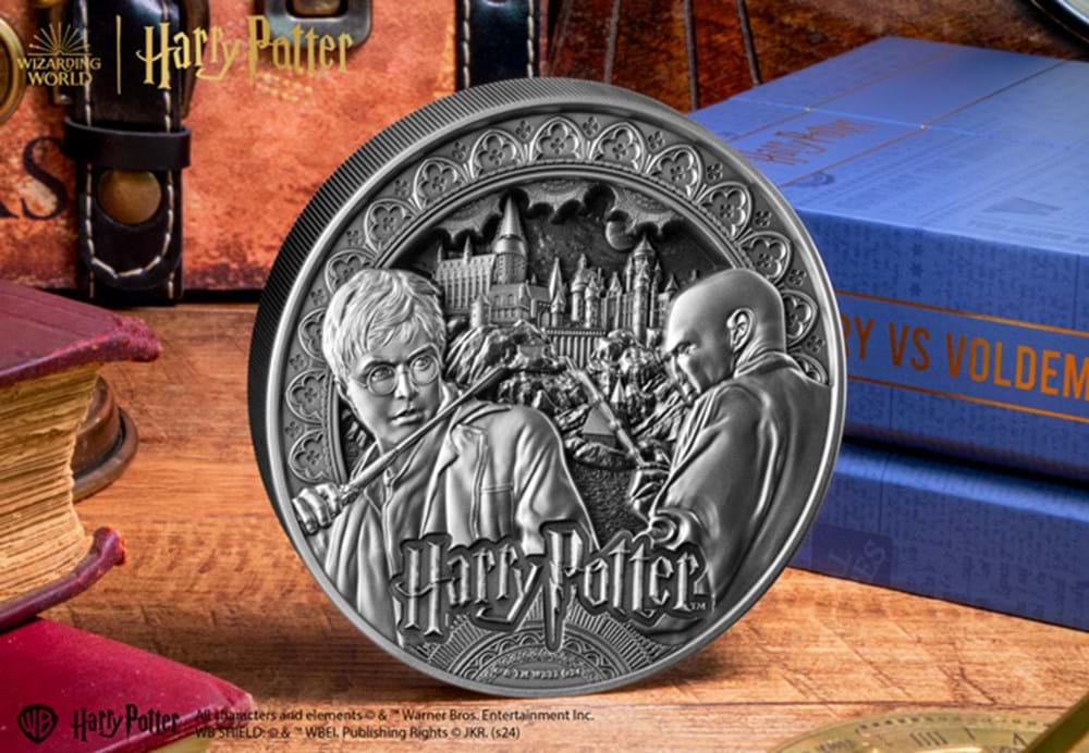 The Harry Potter versus Voldemort Ultra-High Relief Silver Kilo Coin